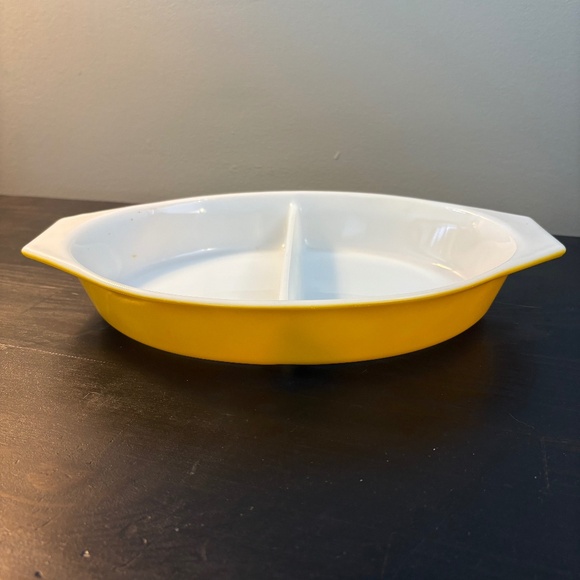 Pyrex | Kitchen | Vintage Pyrex Daisy Yellow 12 Quart Divided Casserole ...